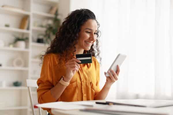 Installment vs. Revolving Credit: Key Differences Explained | Sun Loan