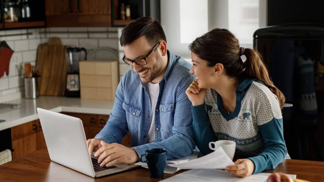 Filing Status Options for Married Couples: Simple Tax Guide | Sun Loan